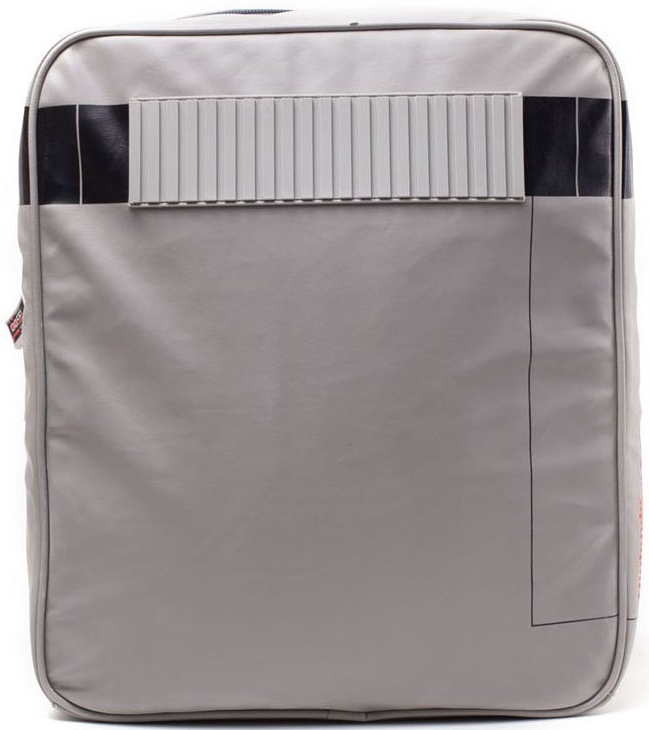 Nintendo NES Console Backpack Large Grå - Spel & Sånt: The video game ...